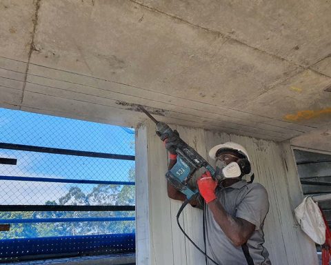 How to strength a concrete beam? | FCS Concrete Repairs